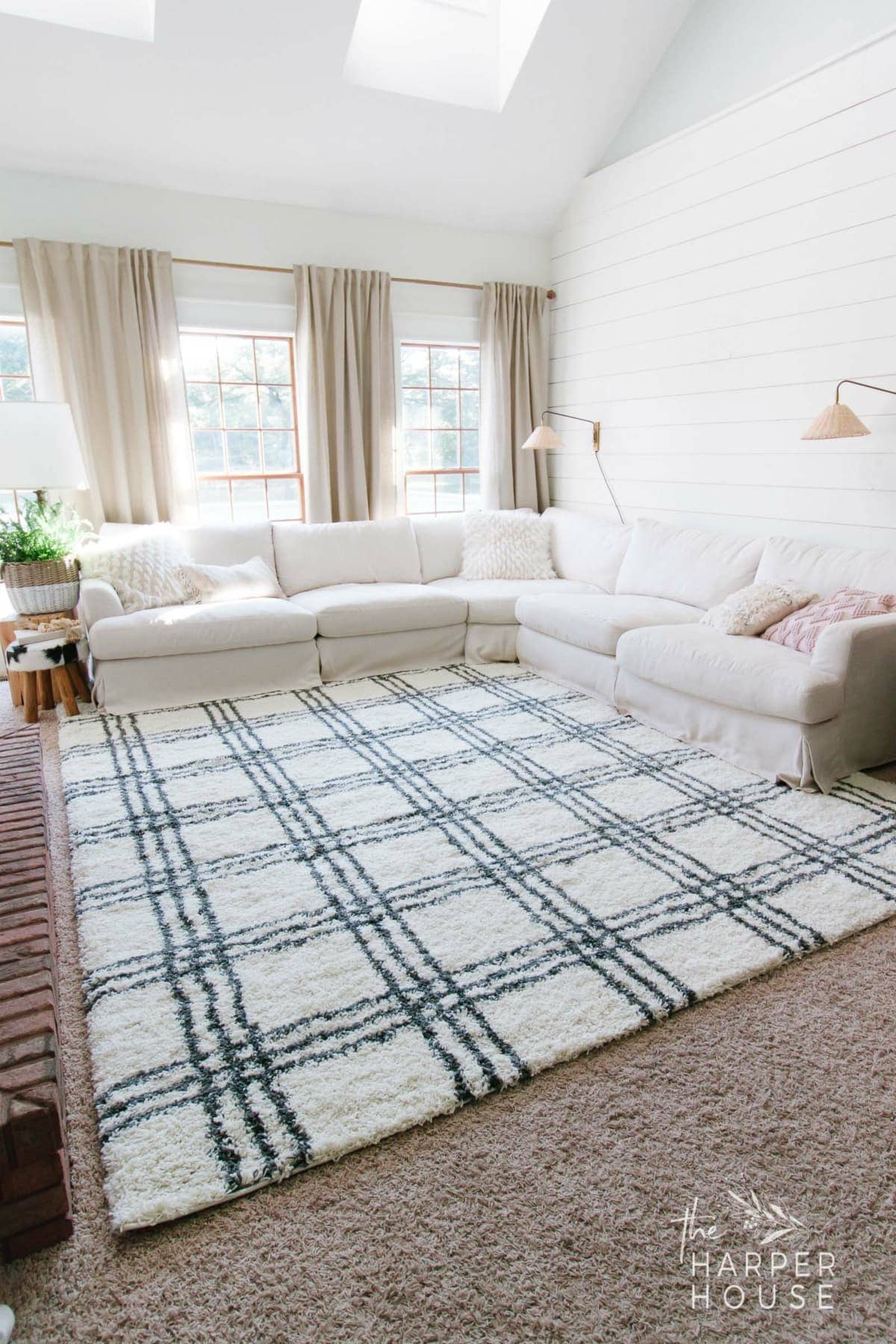 Black & White Rug and Affordable Fall Favorites | The Harper House